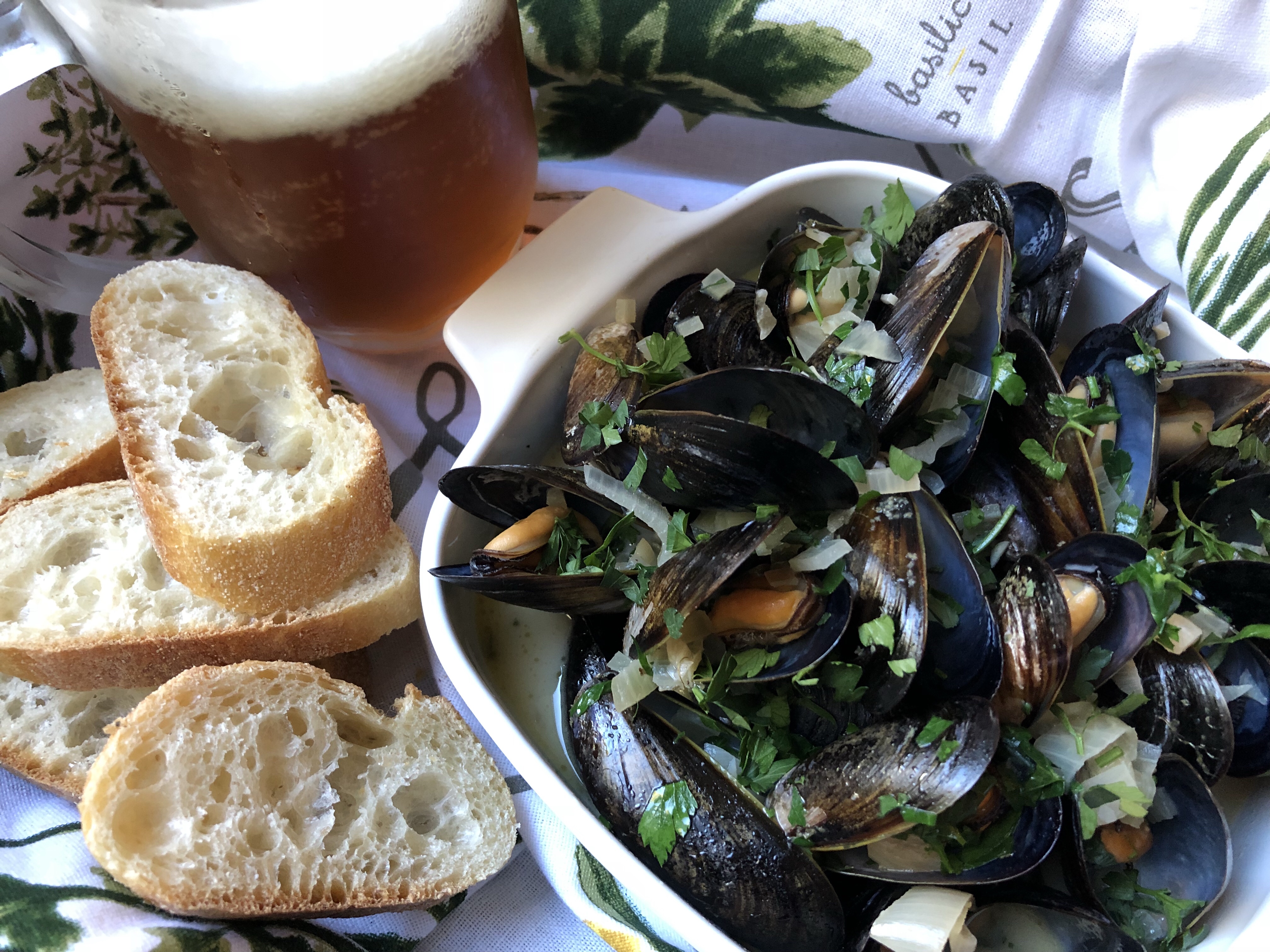 Salt Spring Island Mussels with Ale-Cream Sauce - Season & Serve Blog
